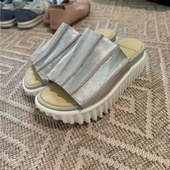 4CCCCEES | Shoes | Silver And White Platform Mules With Chunky Sole ...